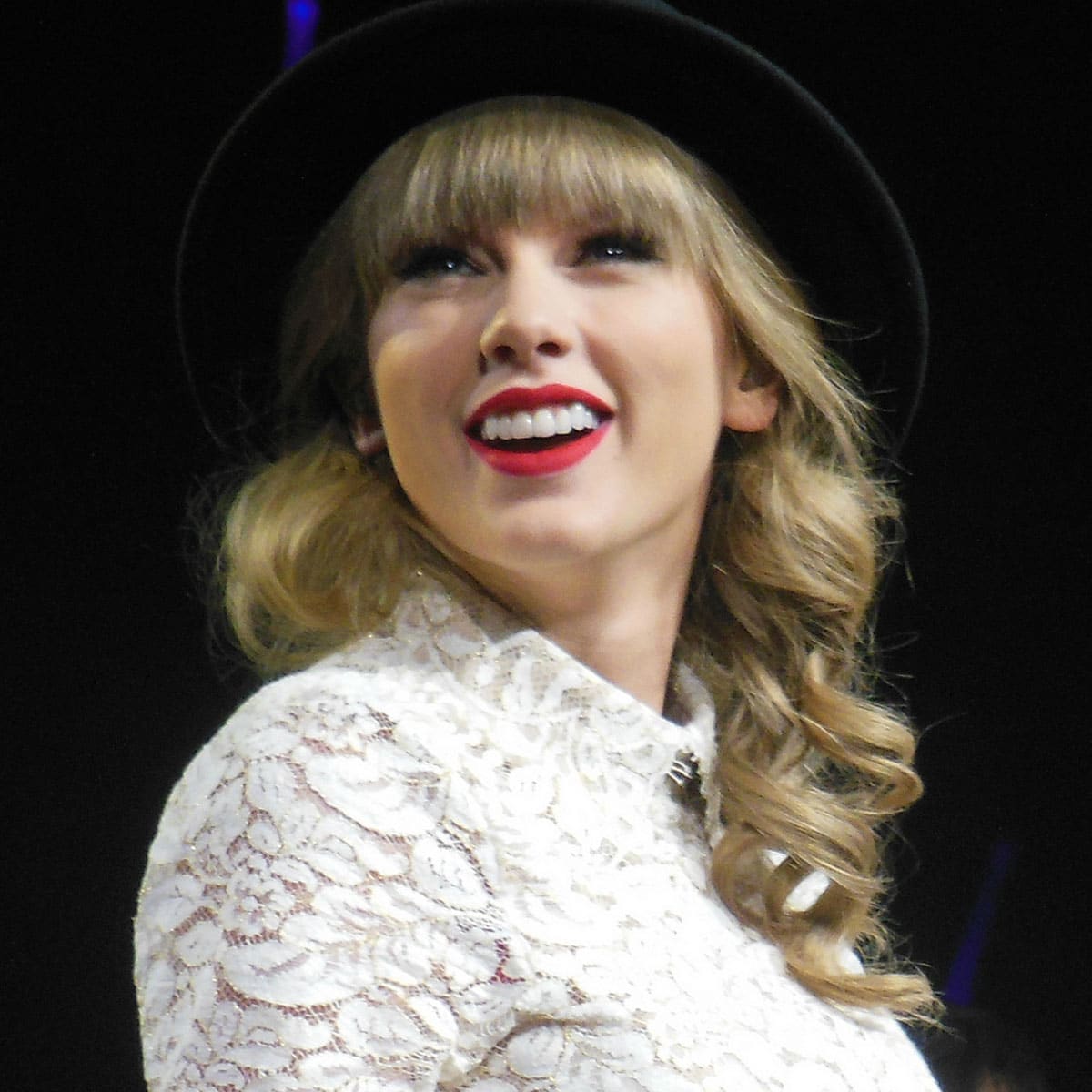 Taylor Swift Age Bio Birthday Family Net Worth National Today