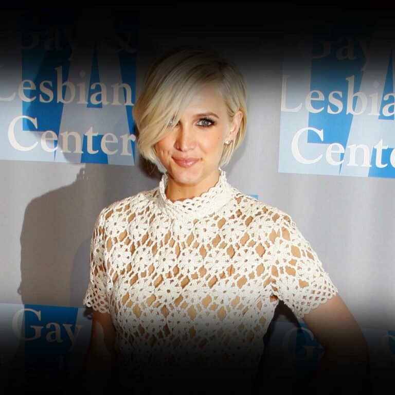 Neve Campbell Birthday