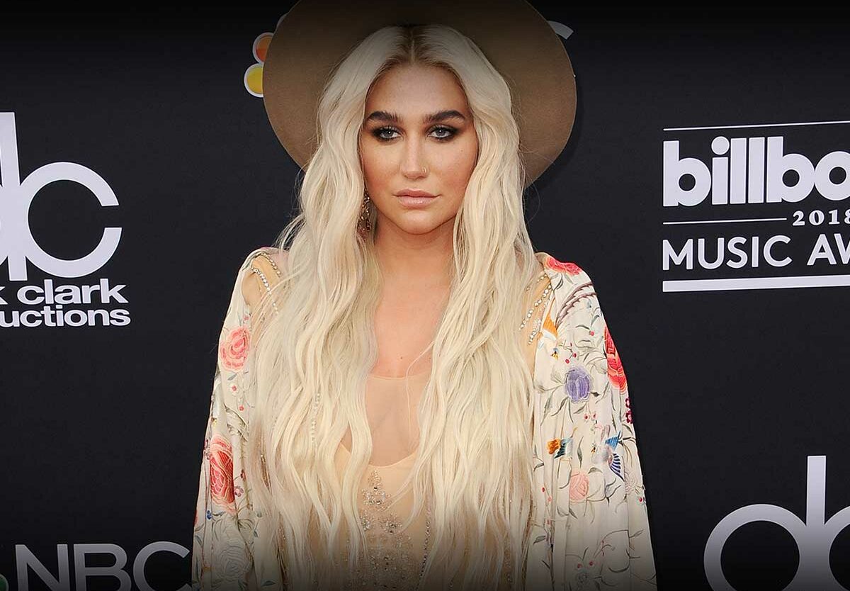2009 Kesha Hot