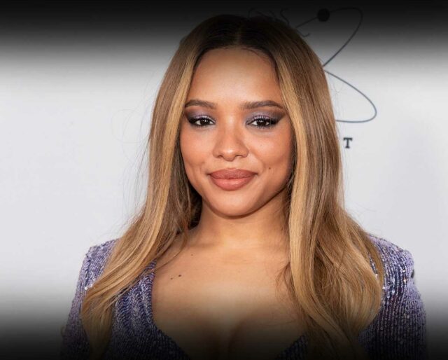 Sisi Stringer - Age, Bio, Birthday, Family, Net Worth | National Today