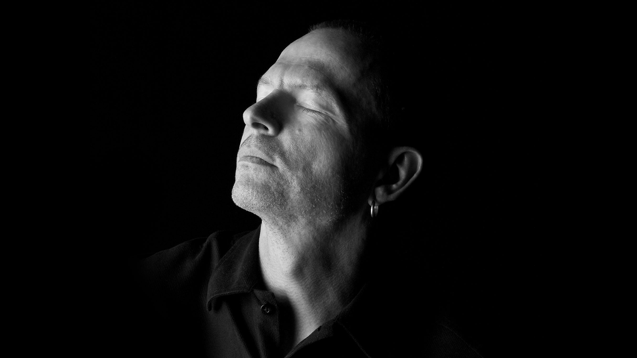 Ottmar Liebert & Luna Negra @ Rialto Theatre - National Today